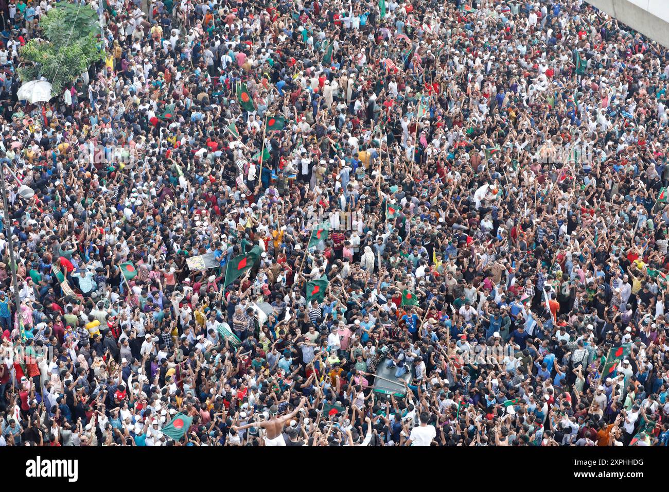Dhaka, Bangladesh - August 05, 2024: Thousands of people cheered at ...