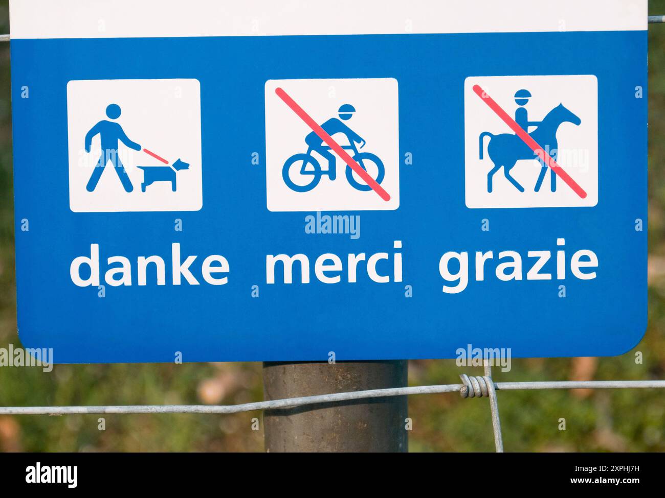 Multilingual signage hi-res stock photography and images - Alamy