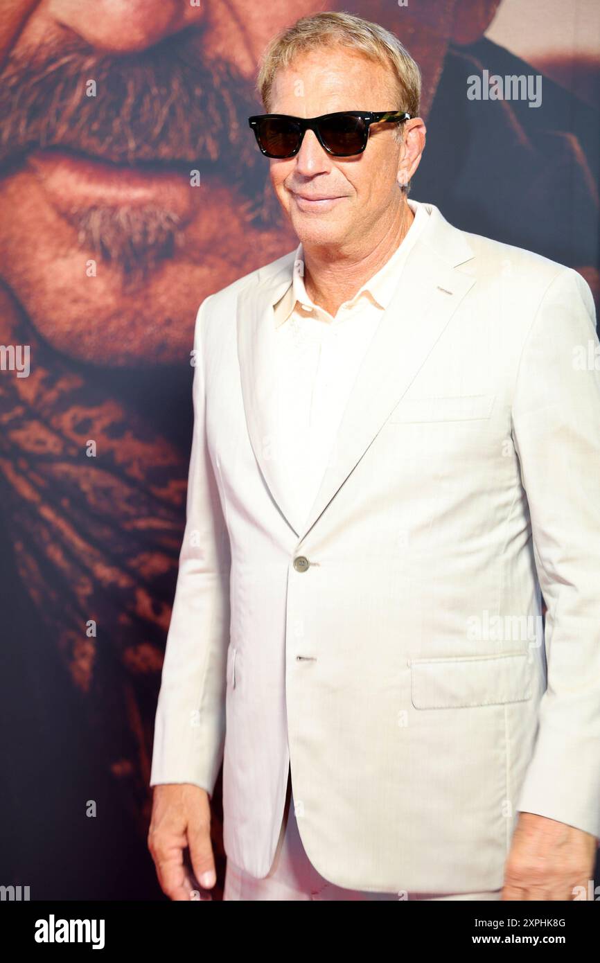 Roter teppich photocall hi-res stock photography and images - Alamy