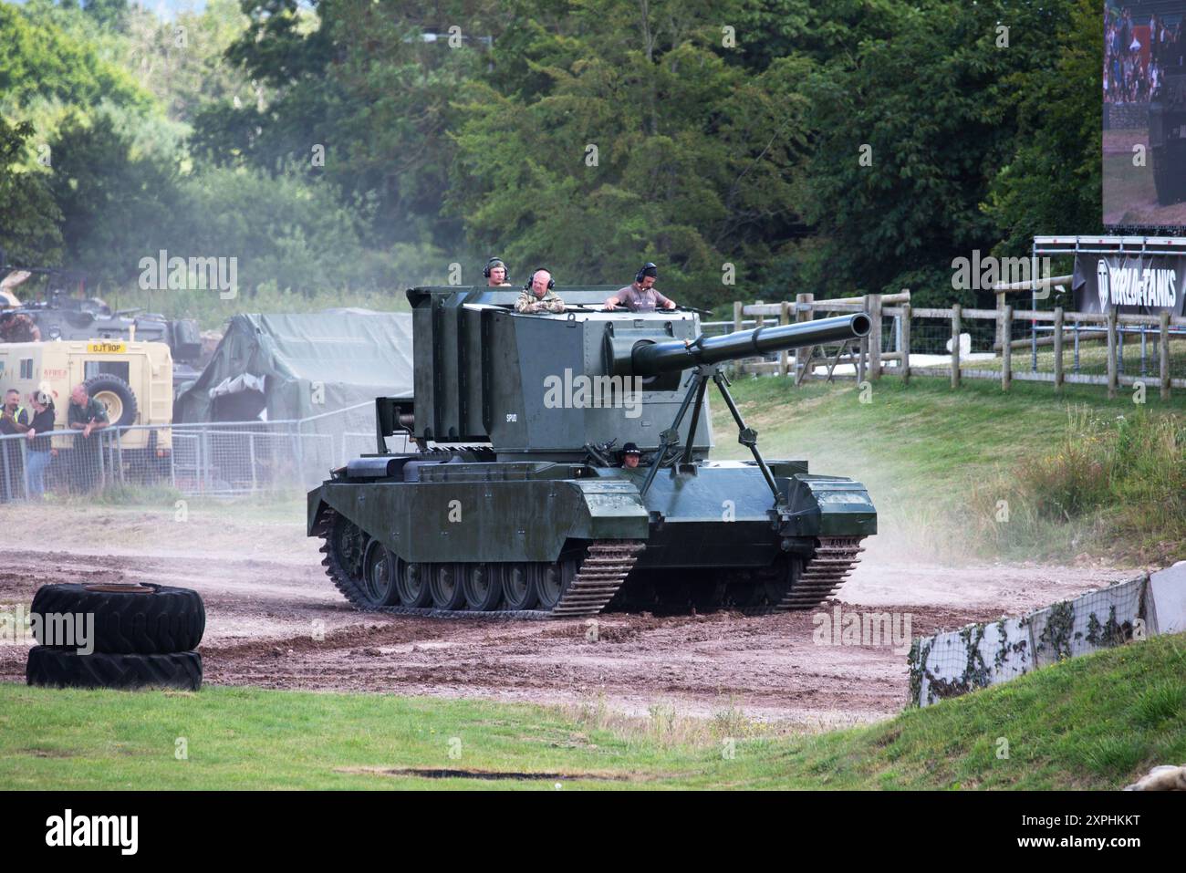 Heavy Gun Tank Number 1, FV4005 183 mm (7.2”) Tank. Bovington Tank ...