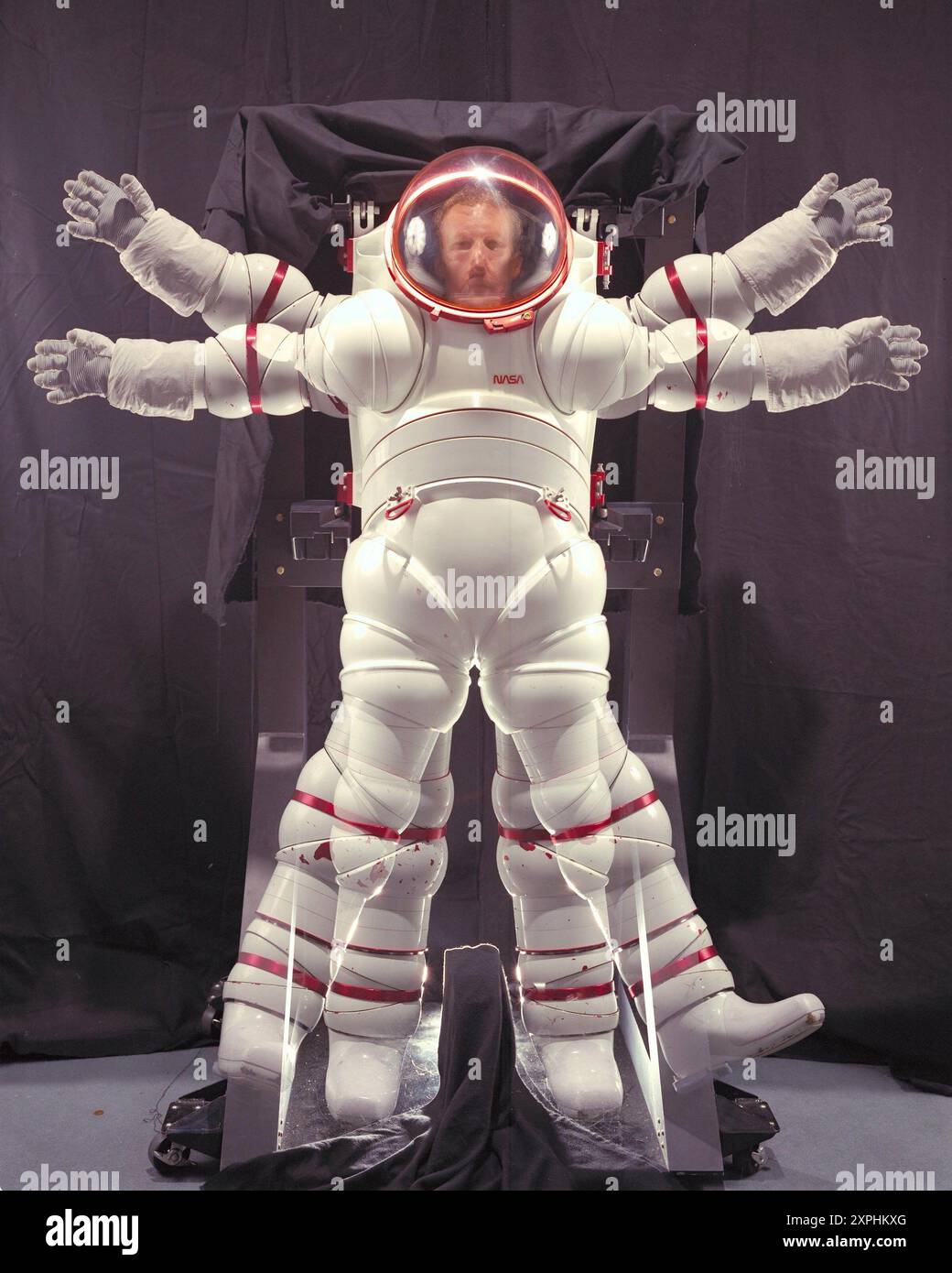 NASA Ames-X5 hard space suit in Vitruvian Man pose. Astronaut. Photo by ...