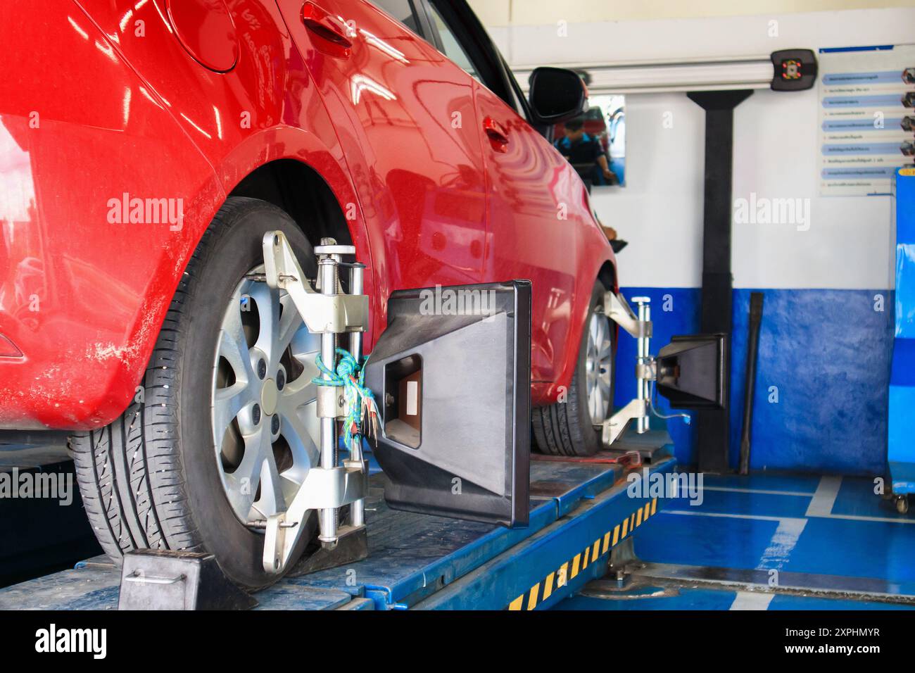 Centre sensor hi-res stock photography and images - Alamy