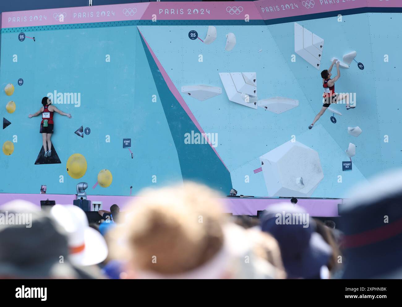Le Bourget, France. 6th Aug, 2024. Zhang Yuetong (L) and Luo Zhilu of ...