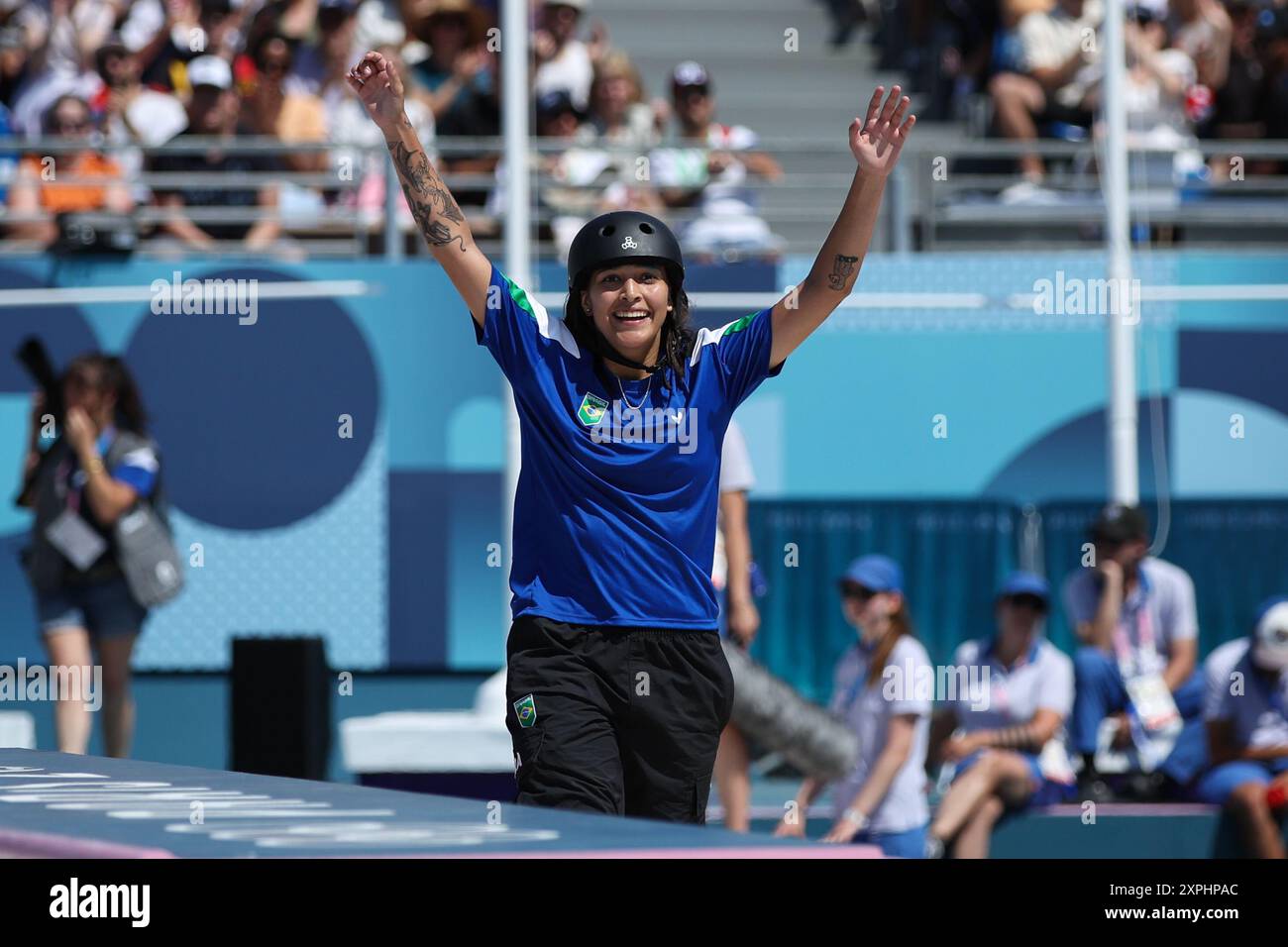 PARIS, FRANCE. 6th Aug, 2024. Isadora Pacheco of Team Brazil reacts ...