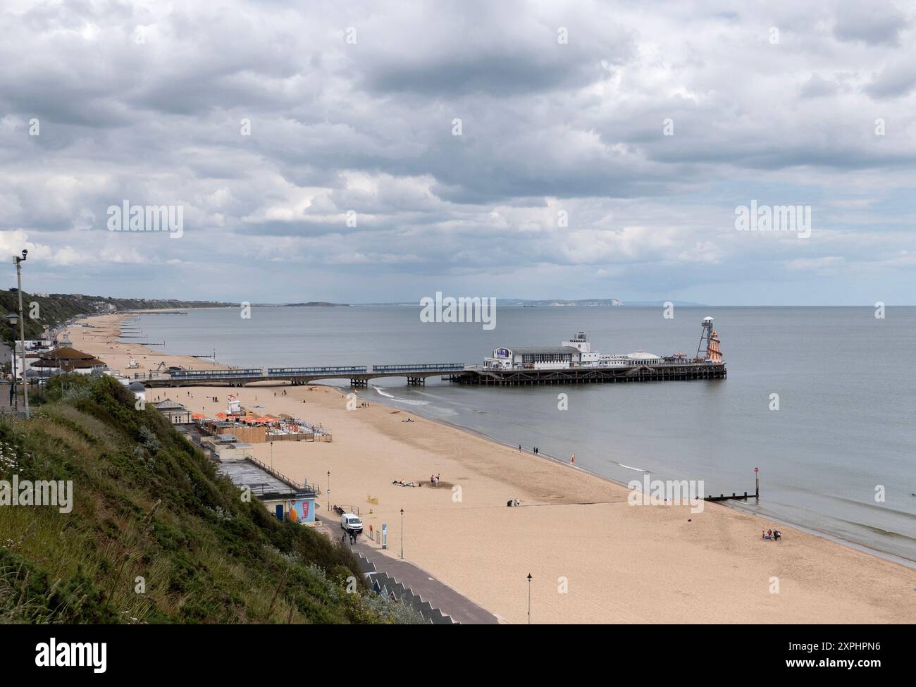 Bournemouth Pier and beach Stock Photo - Alamy