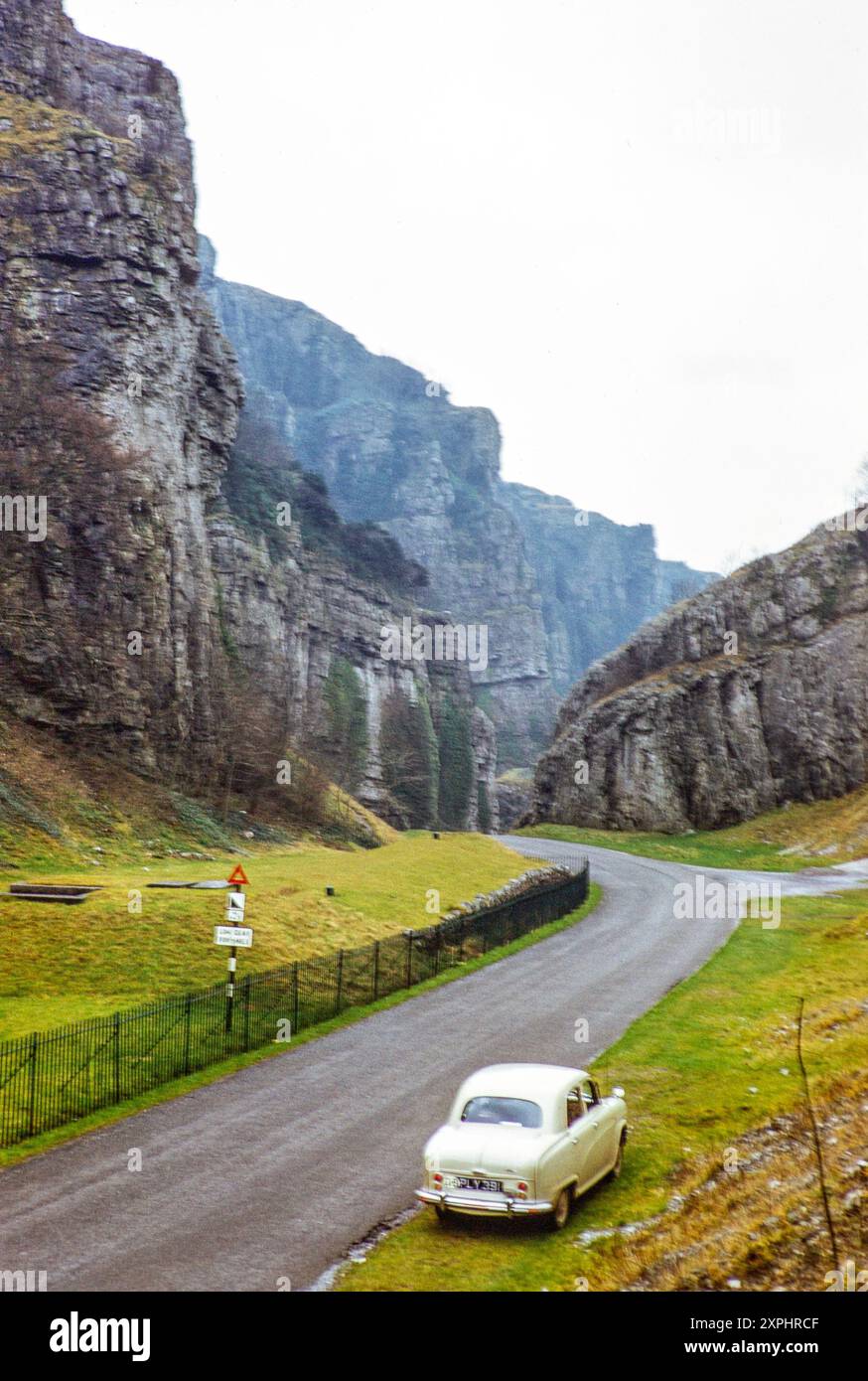 1950s austin cambridge hi-res stock photography and images - Alamy