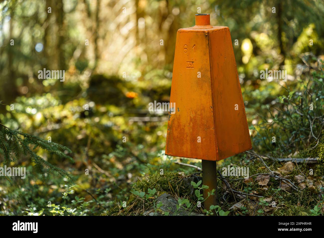 Border boundary marker hi-res stock photography and images - Alamy