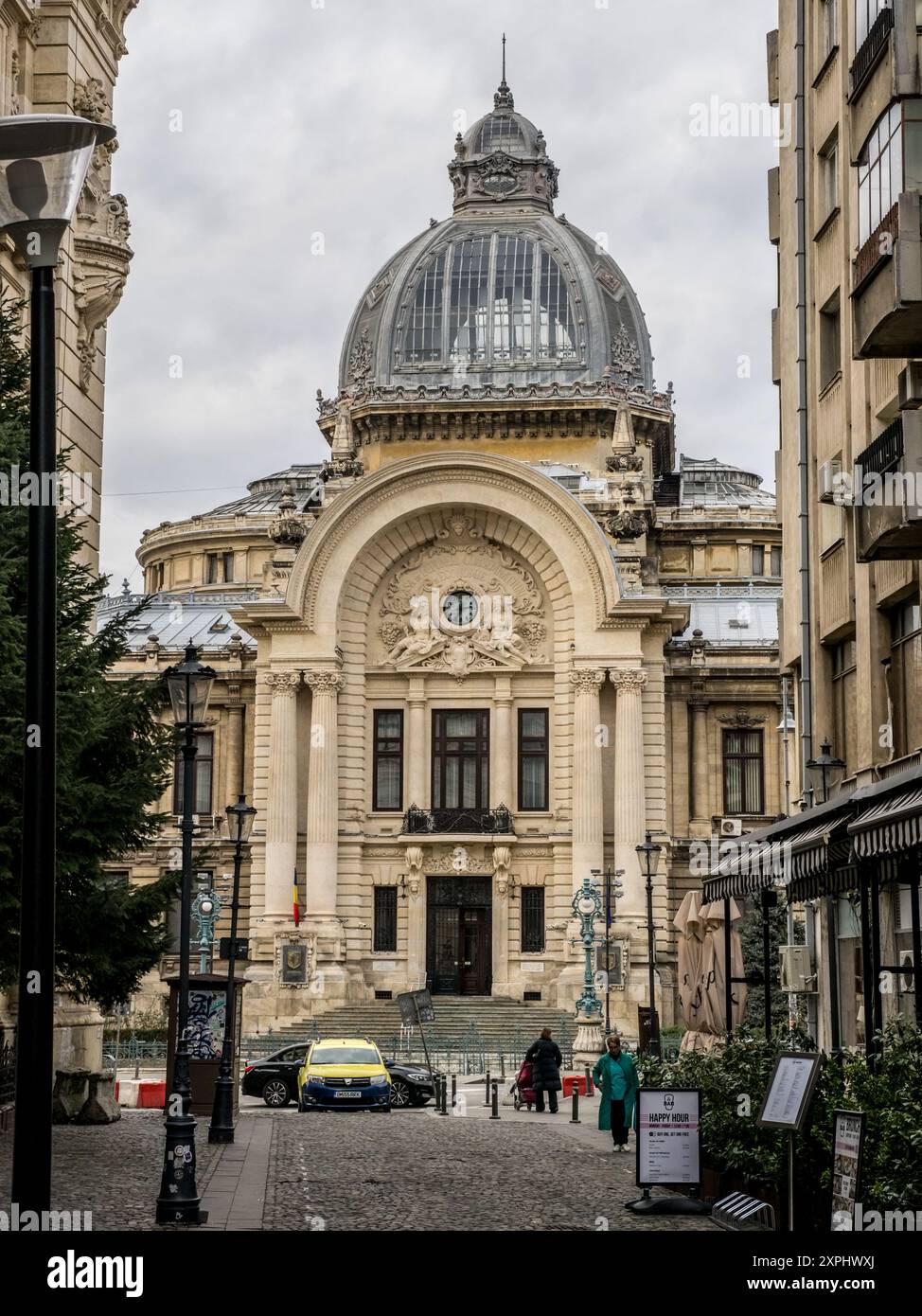 Europe romania bucharest palace hi-res stock photography and images - Alamy