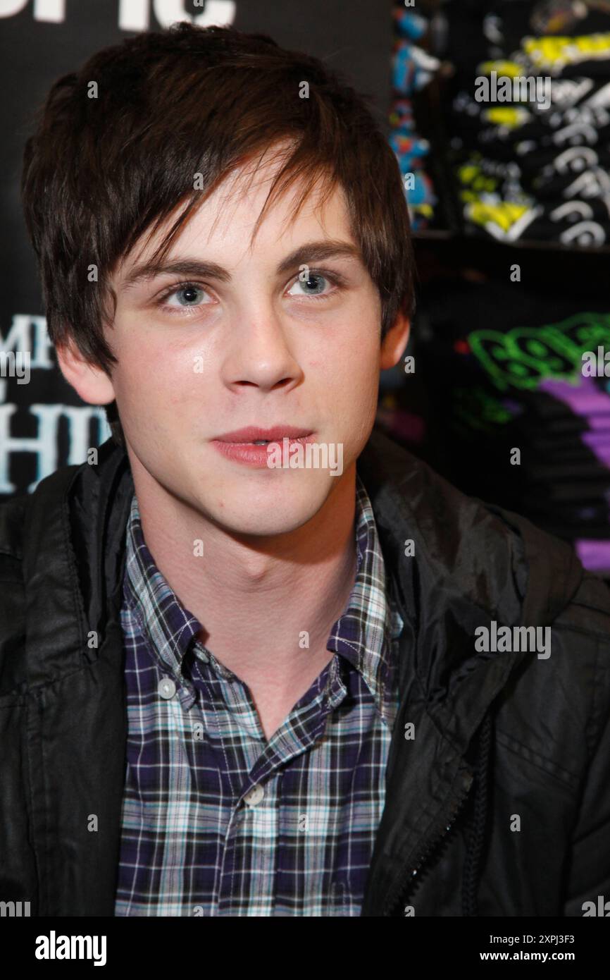 Logan Lerman of Percy Jackson and the Olympians The Lightning Thief ...