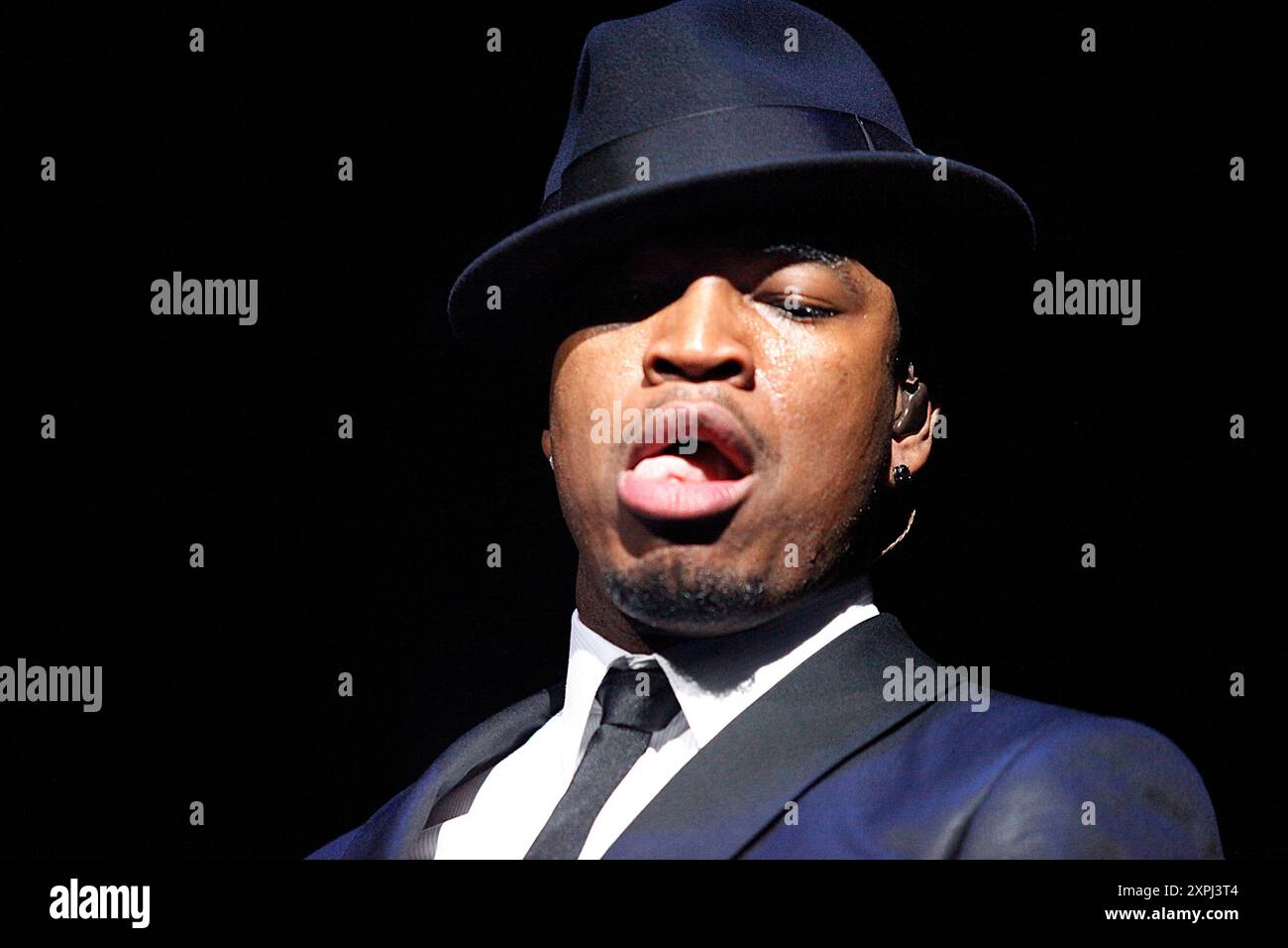 Ne yo concert hi-res stock photography and images - Alamy