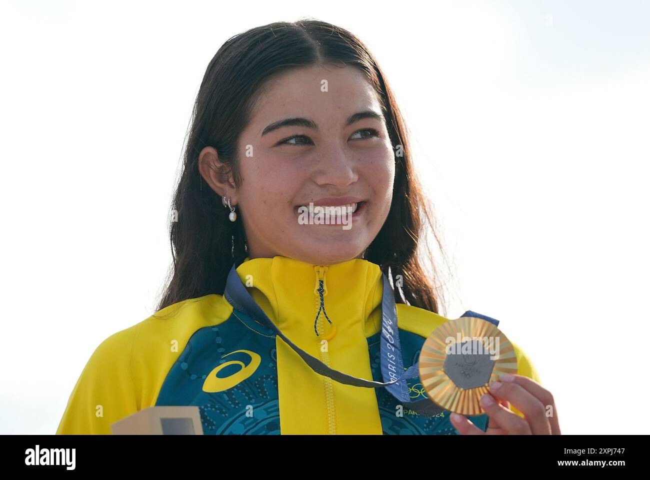 Gold medalist Arisa Trew of Australia poses for a photo after the women ...