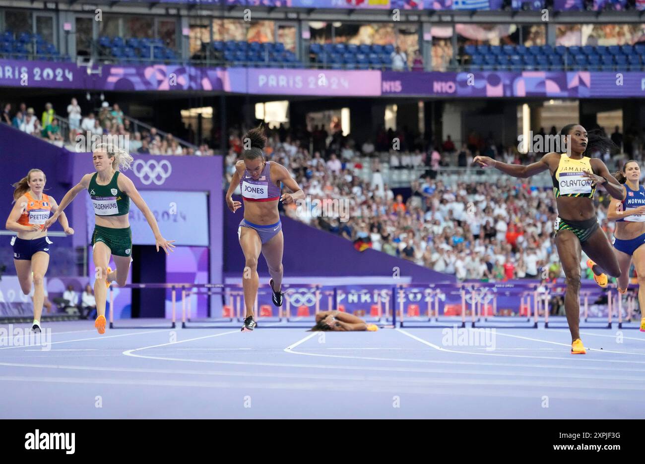 Paris, France. 06th Aug, 2024. Jasmine Jones of the U.S. (3rd L) and ...