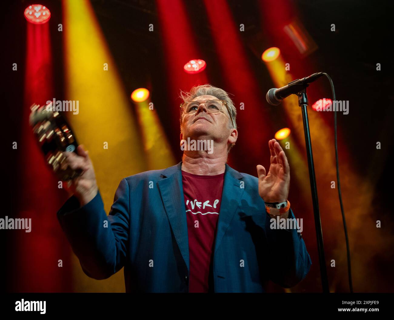 Close up on live concert hi-res stock photography and images - Alamy