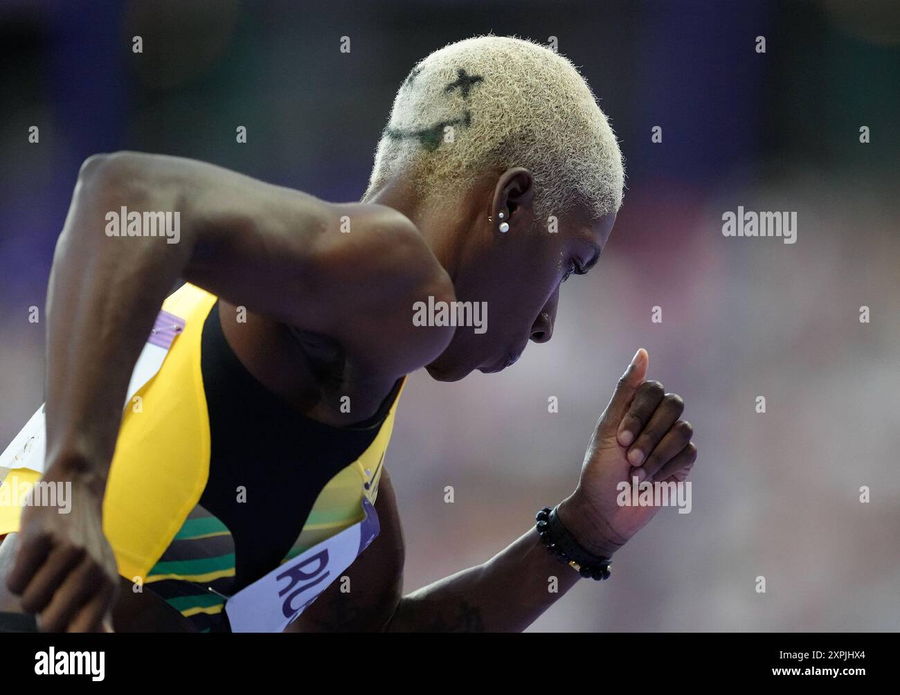 Paris, France. 6th Aug, 2024. Janieve Russell of Jamaica competes ...