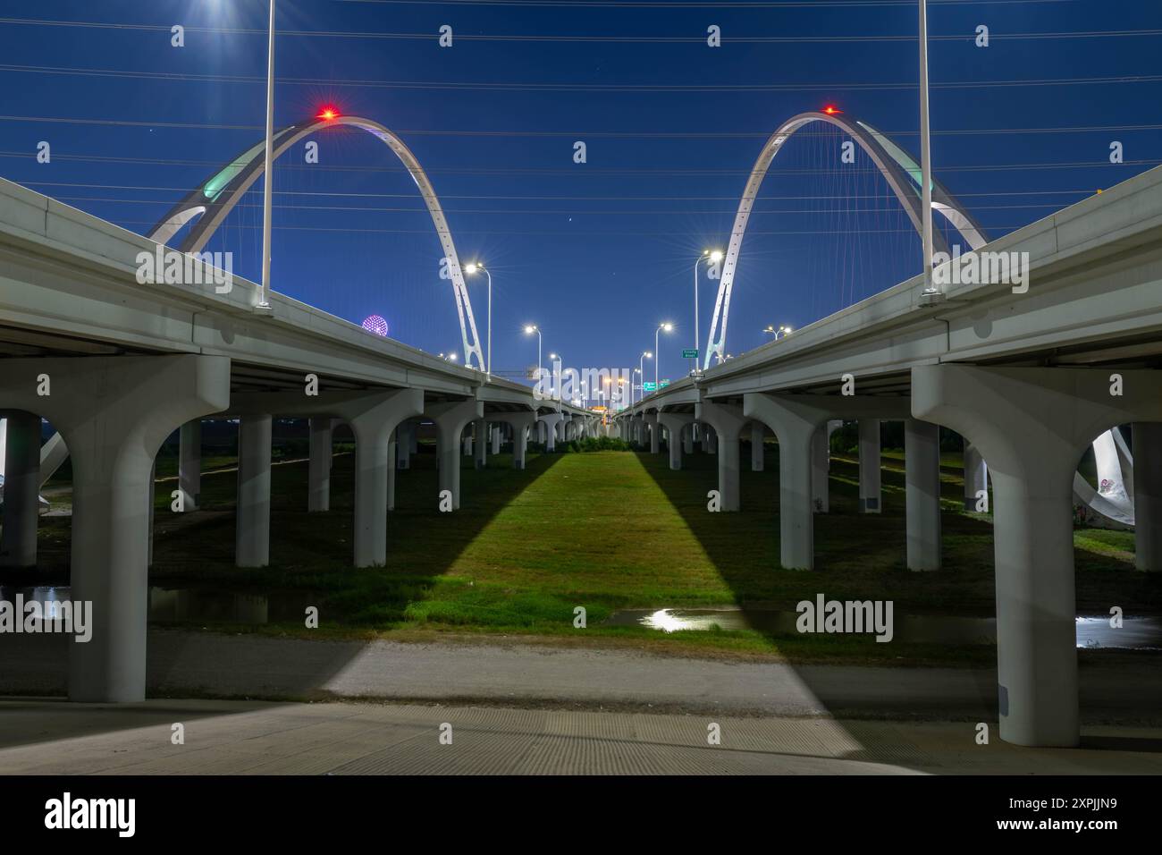 Downtown dallas historical architecture hi-res stock photography and ...