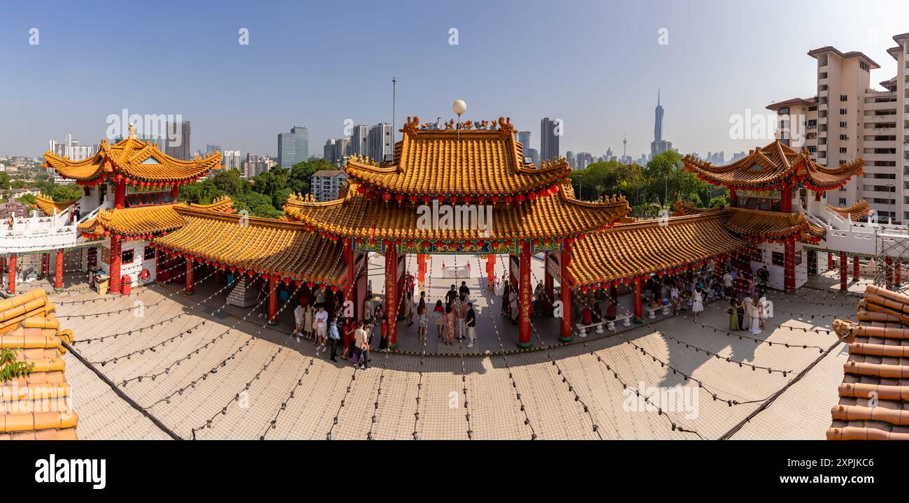 A picture of the Thean Hou Temple and the city of Kuala Lumpur in the ...