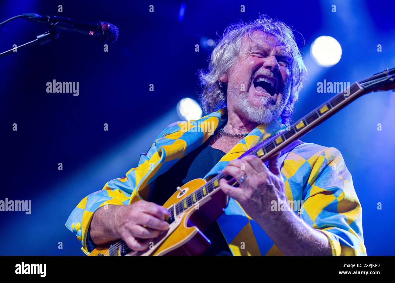 Nick Barrett, vocalist and lead guitarist with progressive rock band ...