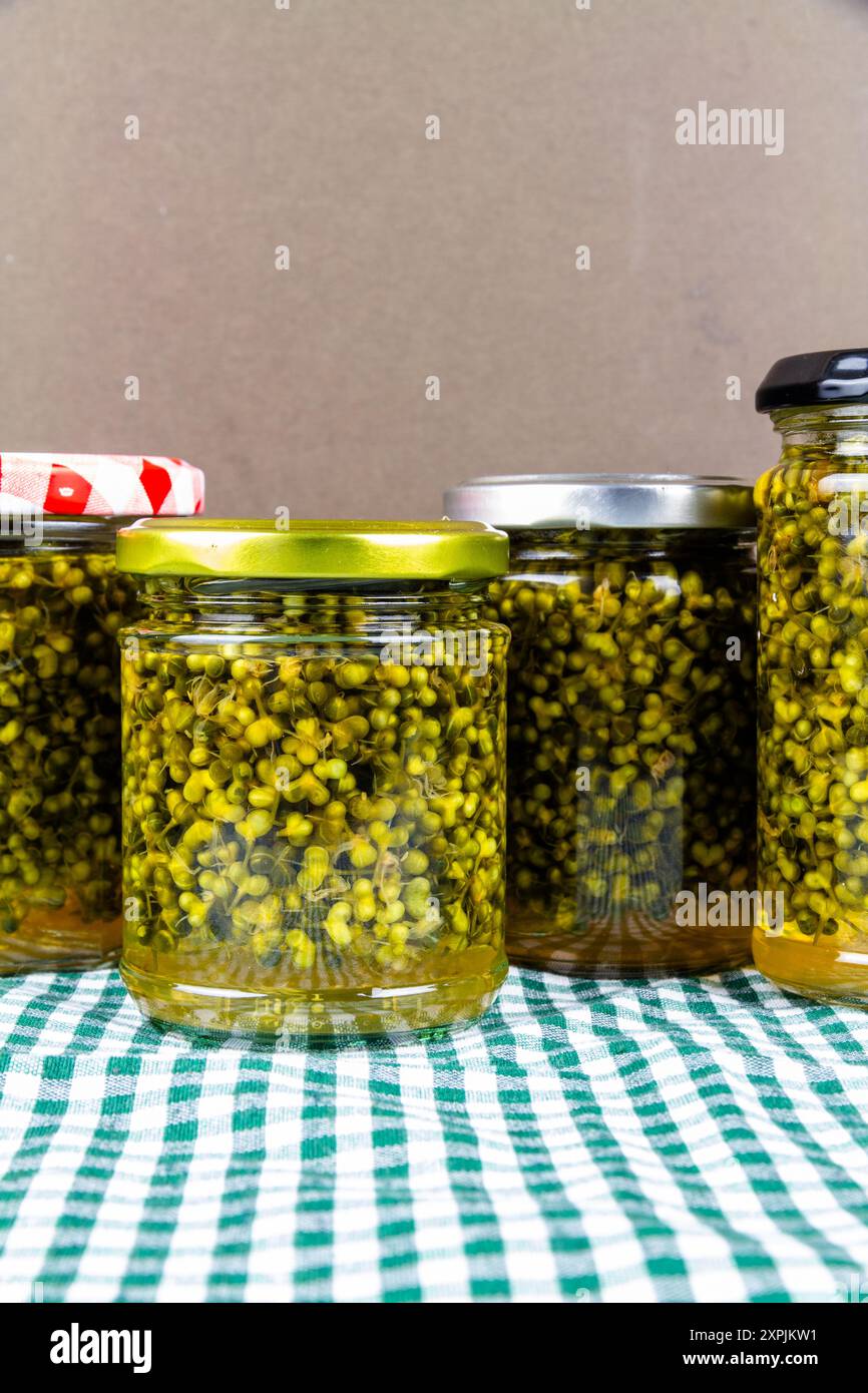 Ramson caper hi-res stock photography and images - Alamy