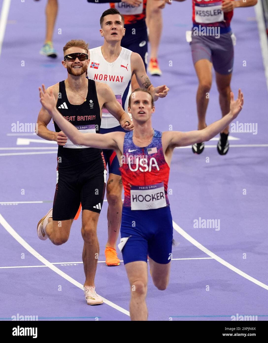 USA's Cole Hocker celebrates winning the Men's 1500m Final ahead of ...