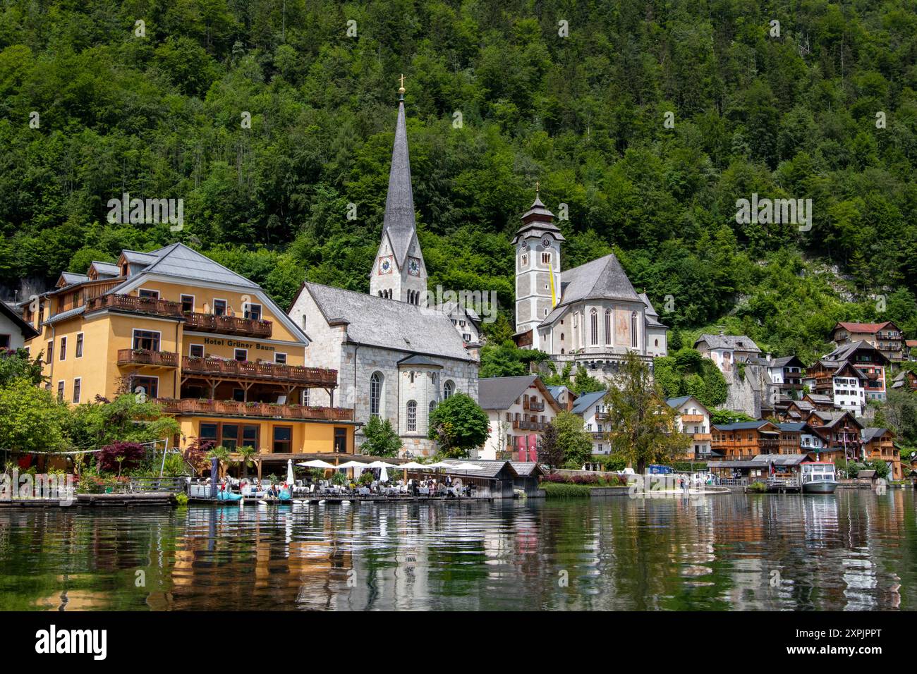 Sommer in hallstatt hi-res stock photography and images - Alamy