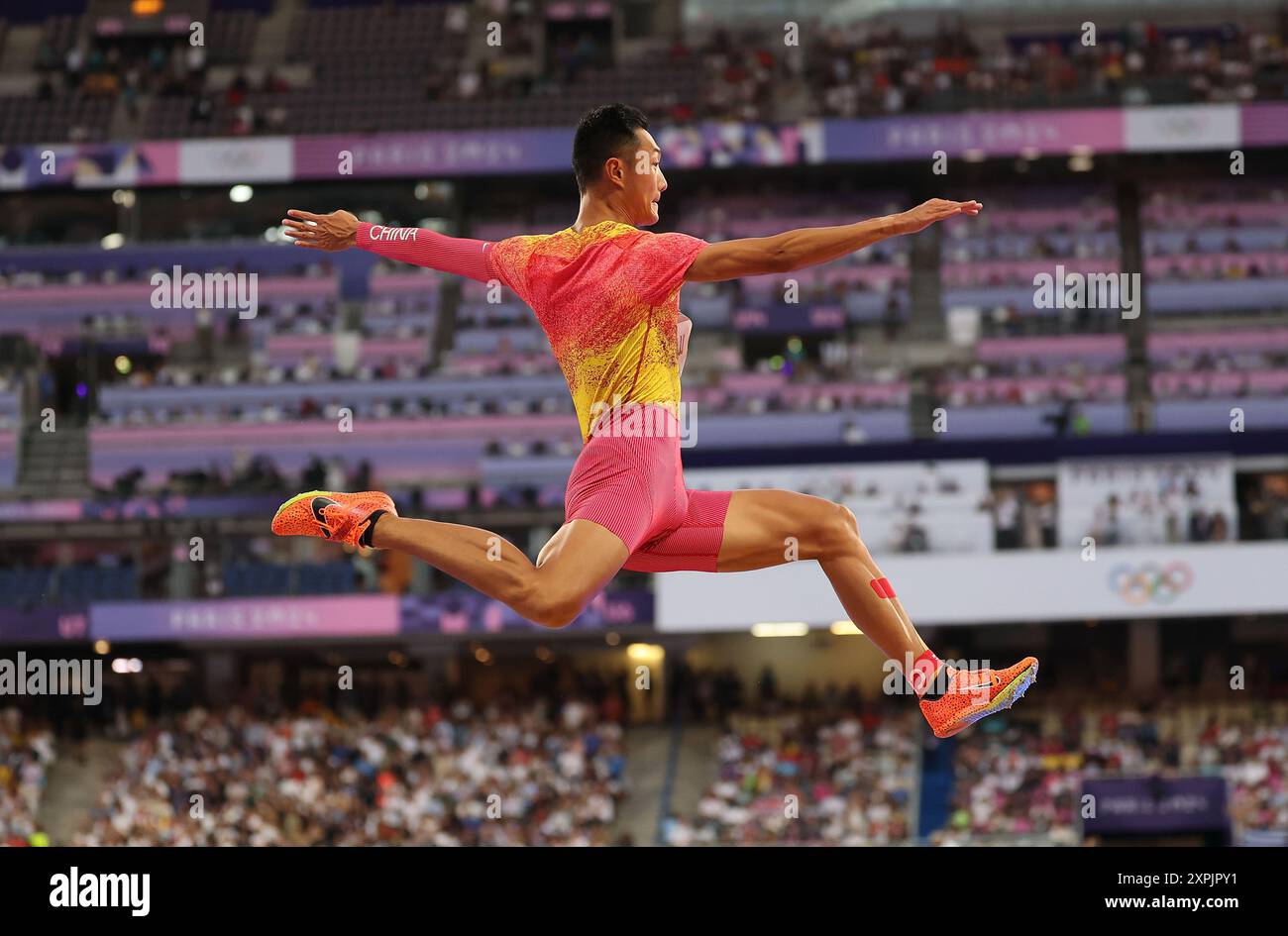 Paris, France. 6th Aug, 2024. Wang Jianan of China competes during the ...