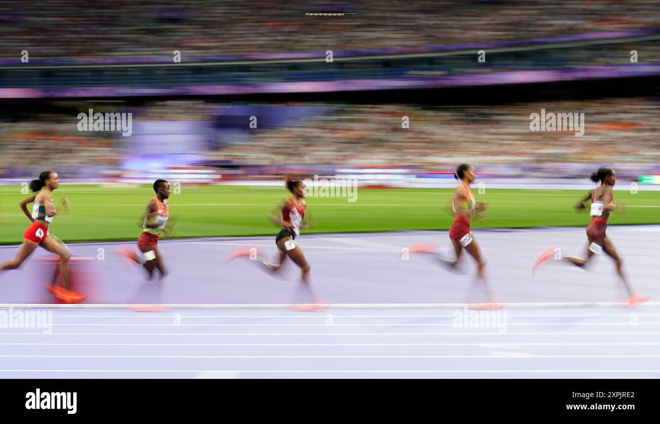 Paris, France. 06th Aug, 2024. Runners compete in the Women's 3000m ...