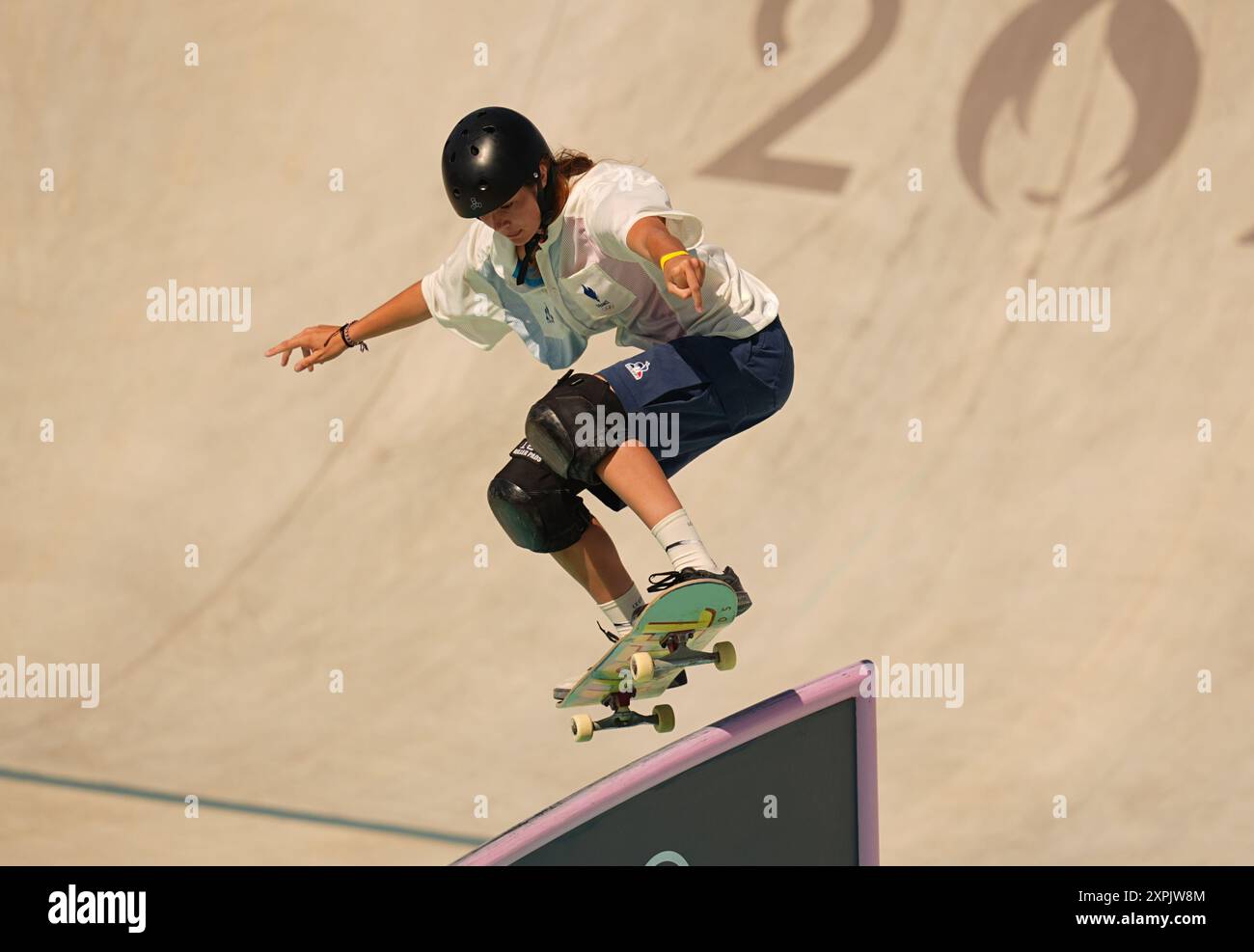 Paris, France. 6 August, 2024. Emilie Alexandre (France) competes ...