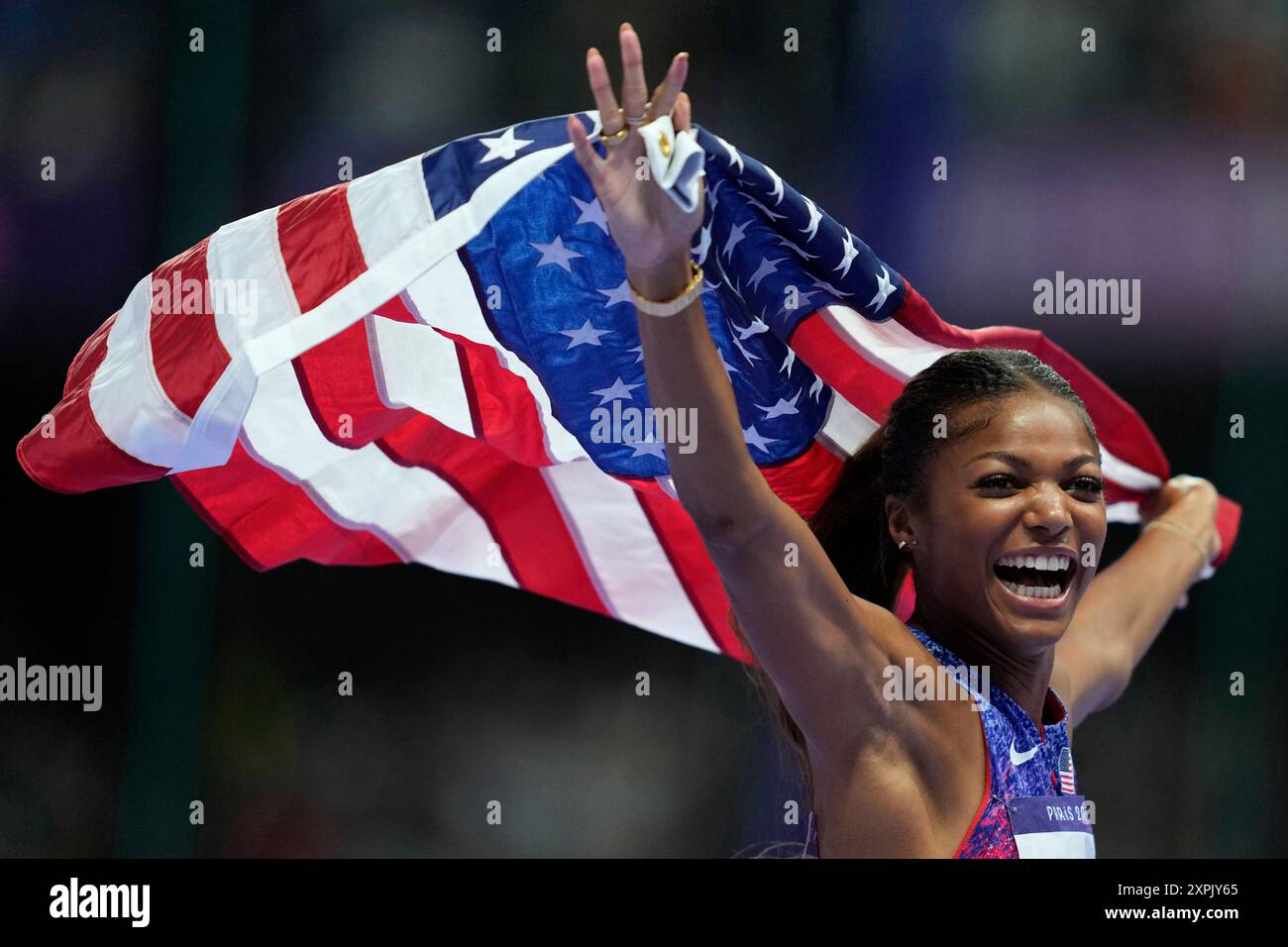 Gabrielle Thomas, of the United States, celebrates winning the gold ...