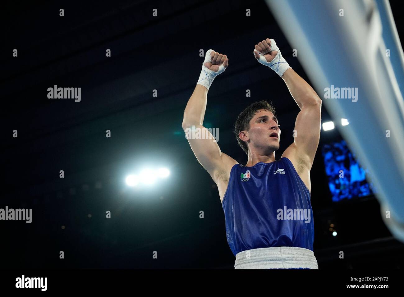 Mexico's Marco Verde celebrates after defeating Britain's Lewis ...