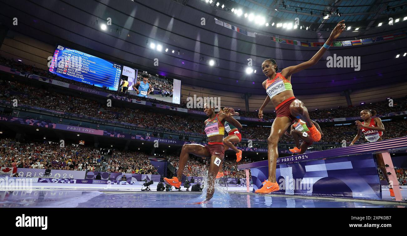 Paris, France. 6th Aug, 2024. Peruth Chemutai (1st L) of Uganda ...