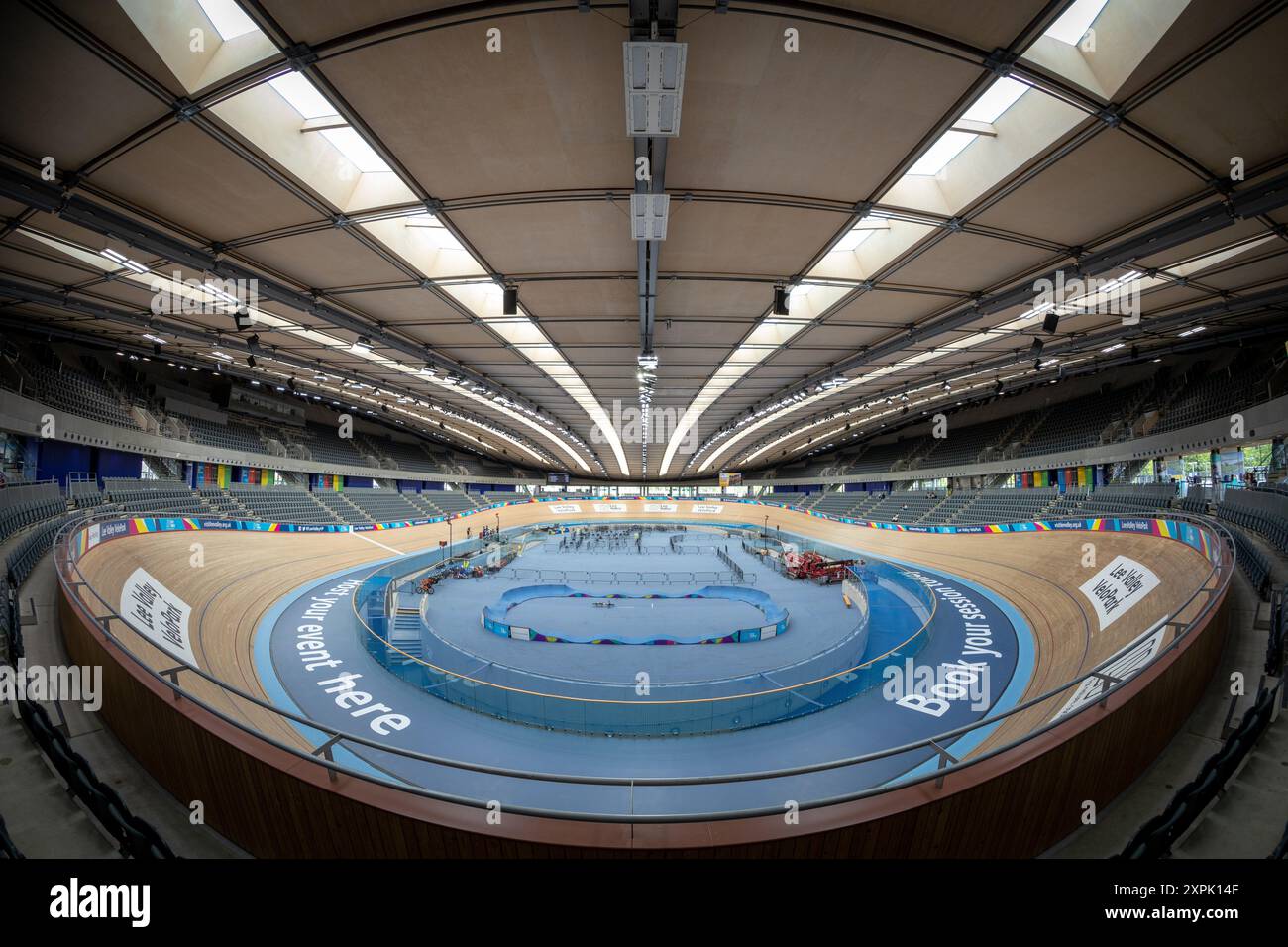 Lee Valley Velodrome, London Olympic Park Stock Photo - Alamy