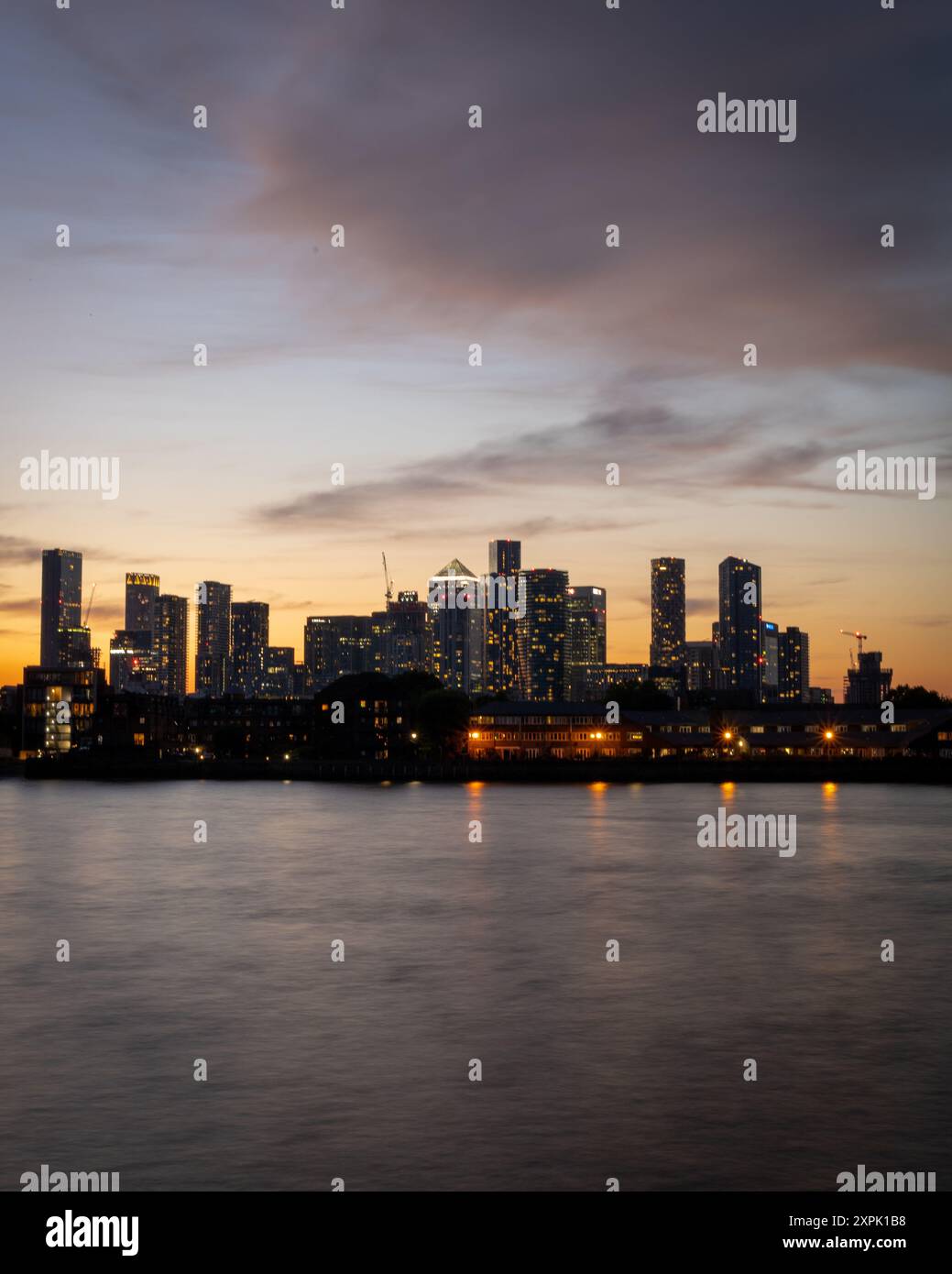 Thames sunset greenwich hi-res stock photography and images - Alamy