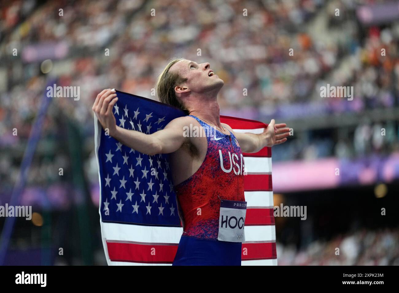 Cole Hocker, of the United States, celebrates winning the gold medal in ...