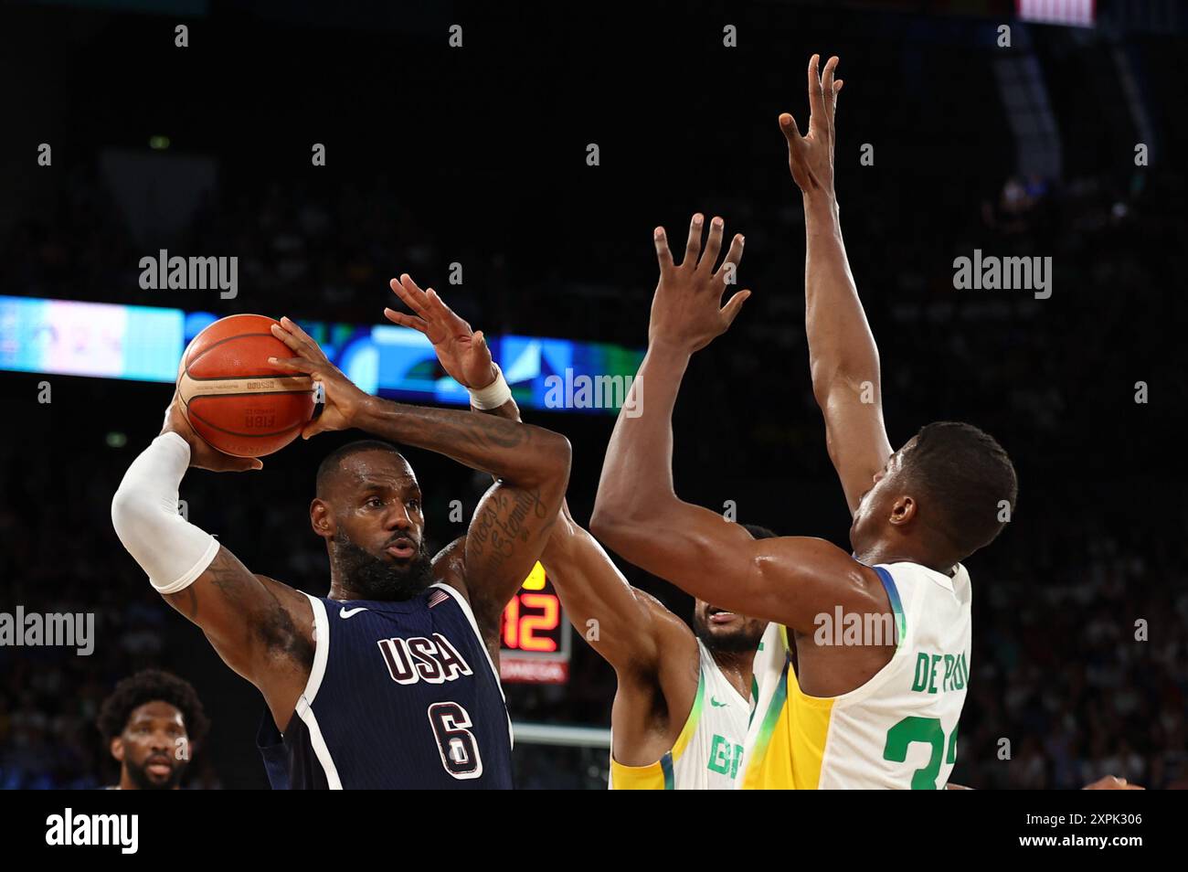 Lebron james usa 2024 hi-res stock photography and images - Alamy