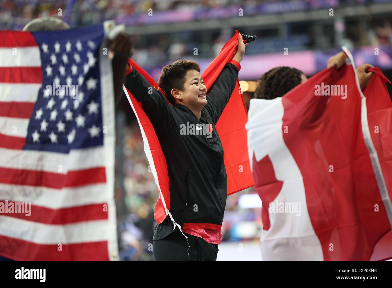 Paris, France. 6th Aug, 2024. Zhao Jie (C) of China celebrates after ...