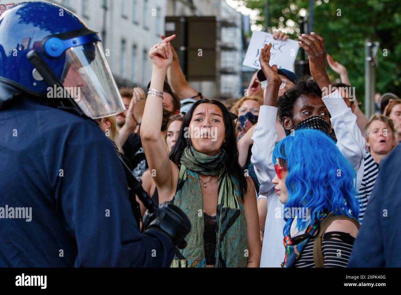 Bristol Riot - Anti racism activists confront Far-right activists in ...