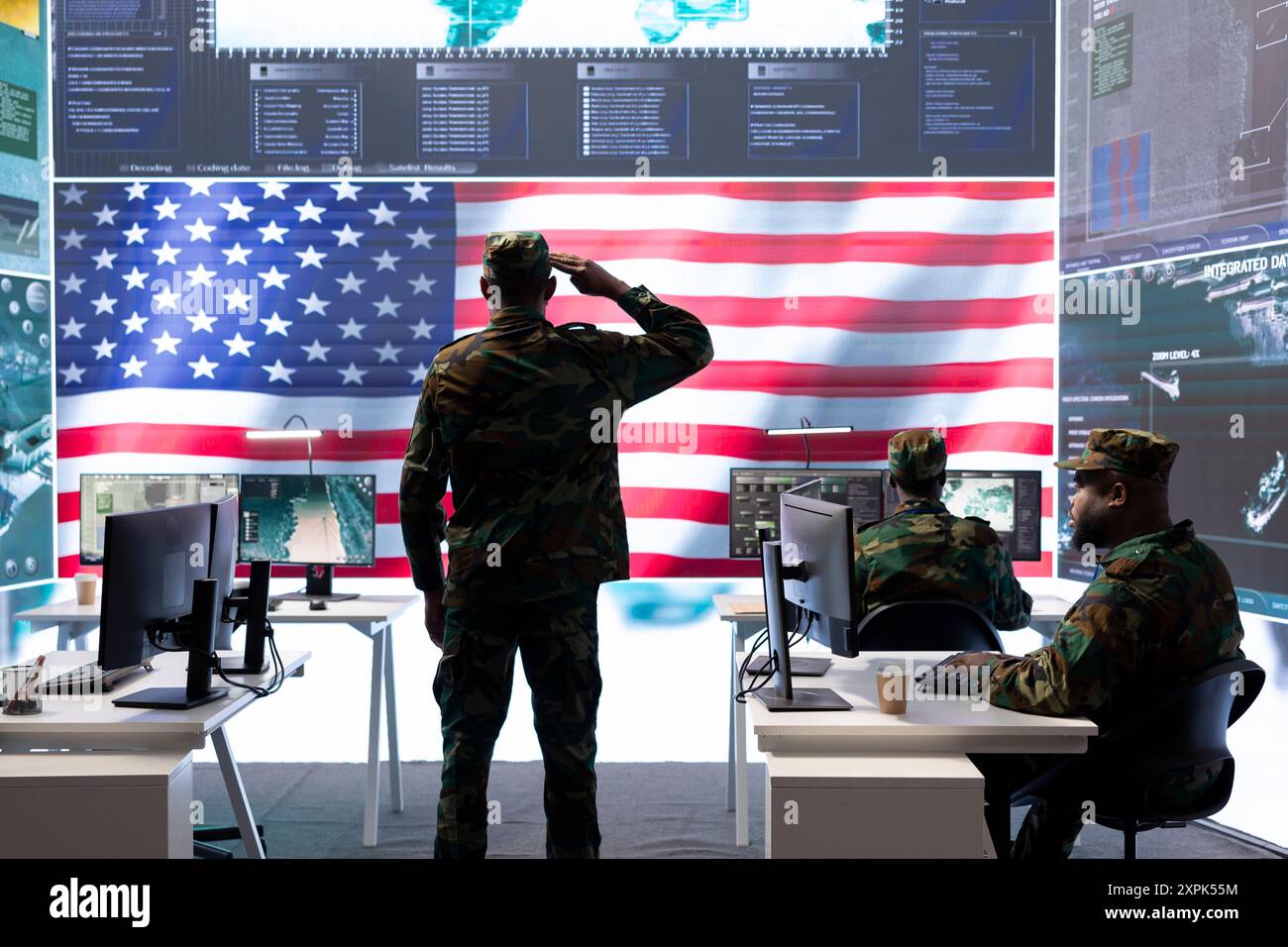 Military experts in data center hi-res stock photography and images - Alamy
