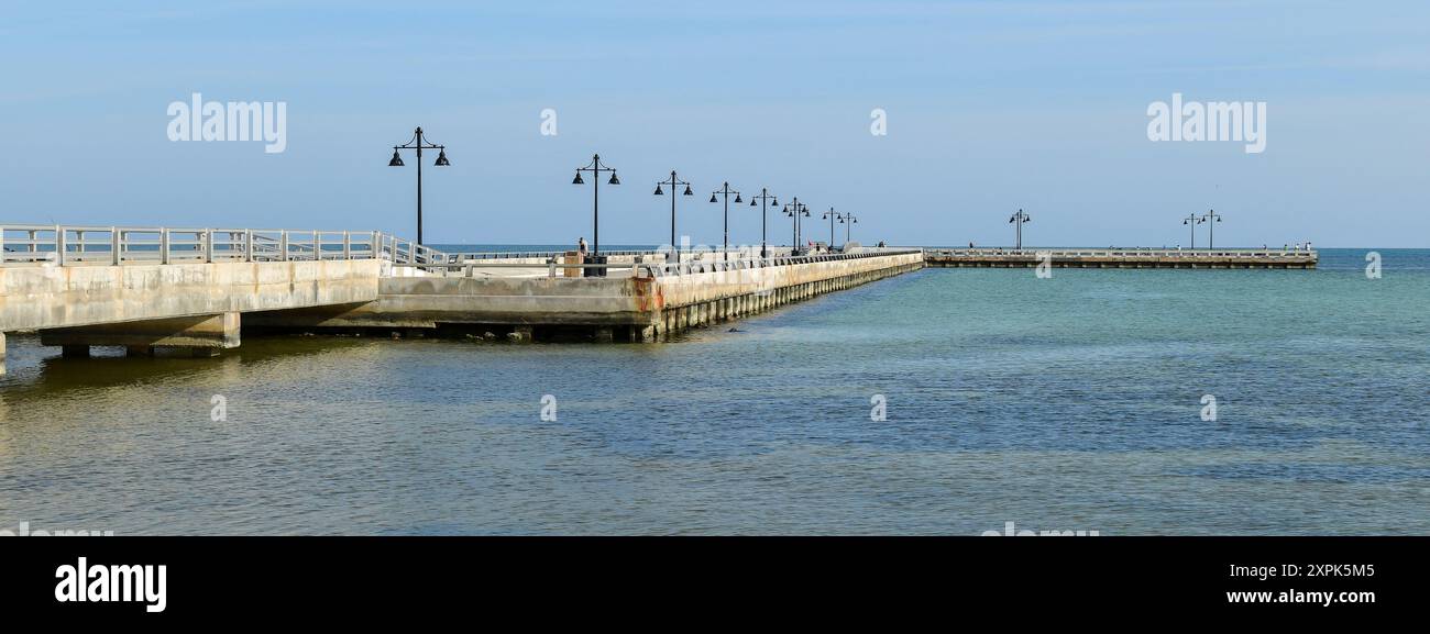 Key west pier hi-res stock photography and images - Alamy