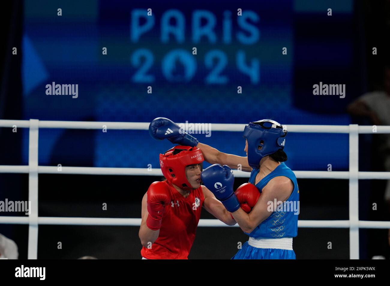 Taiwan's Chen Nien-chin, left, fights China's Yang Liu in their women's ...
