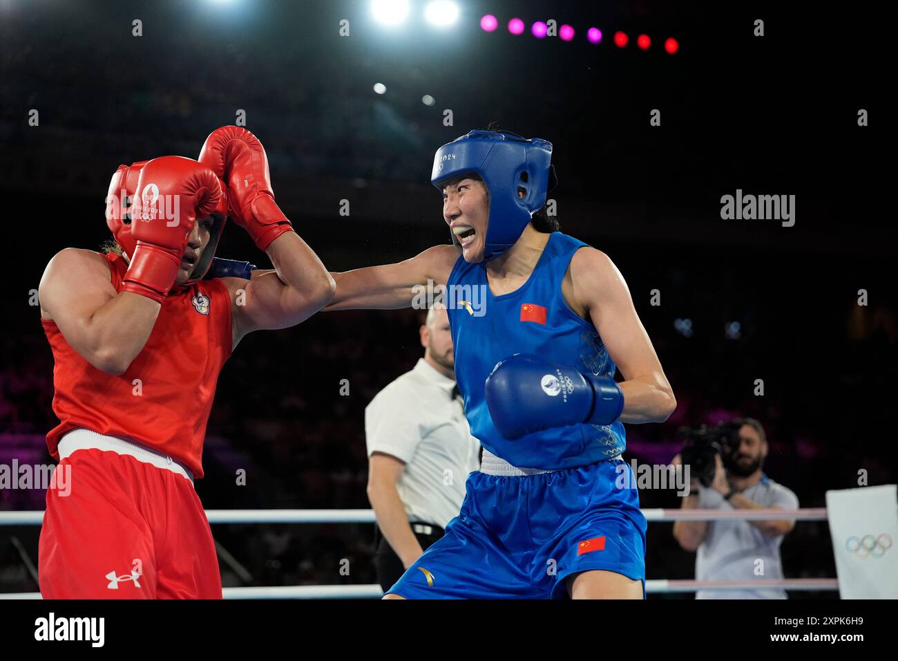 Taiwan's Chen Nien-chin, left, fights China's Yang Liu in their women's ...