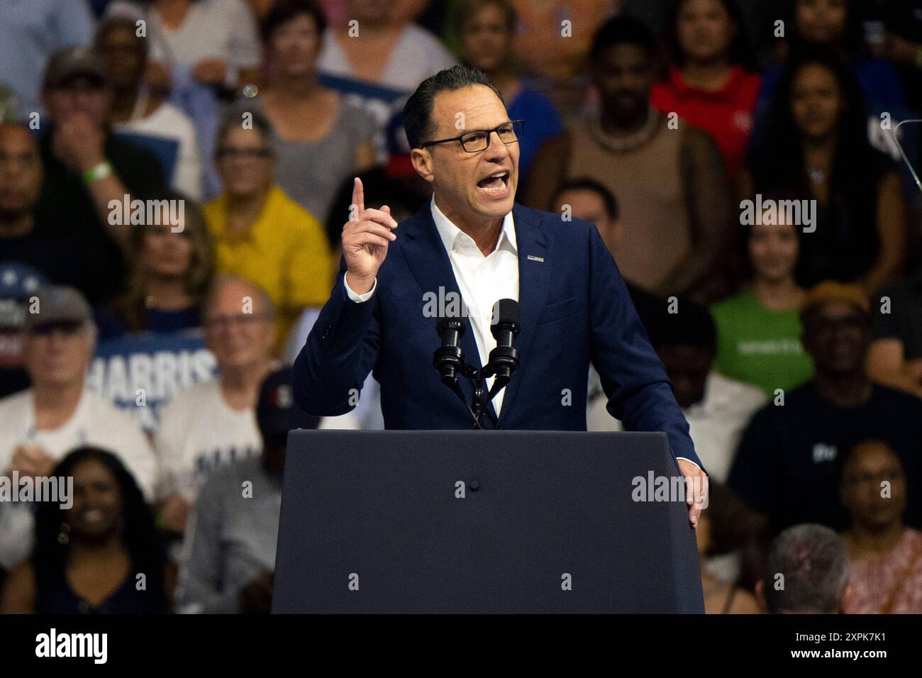Pennsylvania Gov. Josh Shapiro speaks before Democratic presidential ...