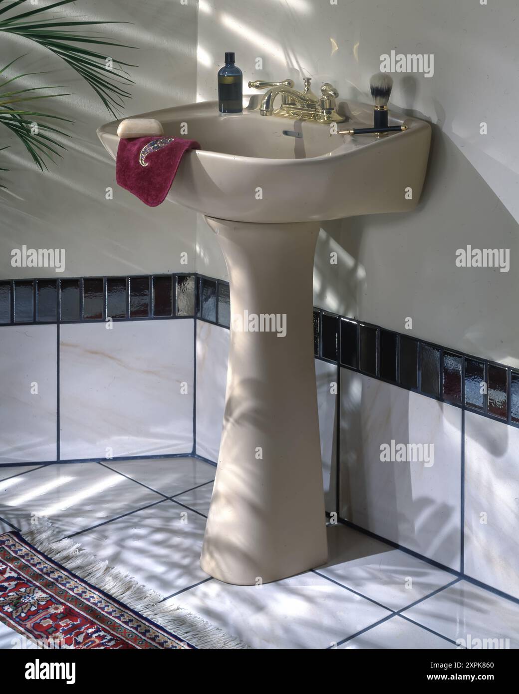 Architectural accessories hi-res stock photography and images - Alamy