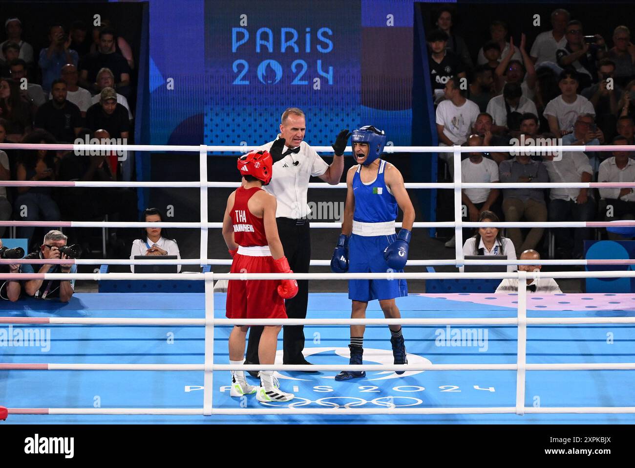 Paris, France. 06th Aug, 2024. Algerian boxer Imane Khelif (right) and ...