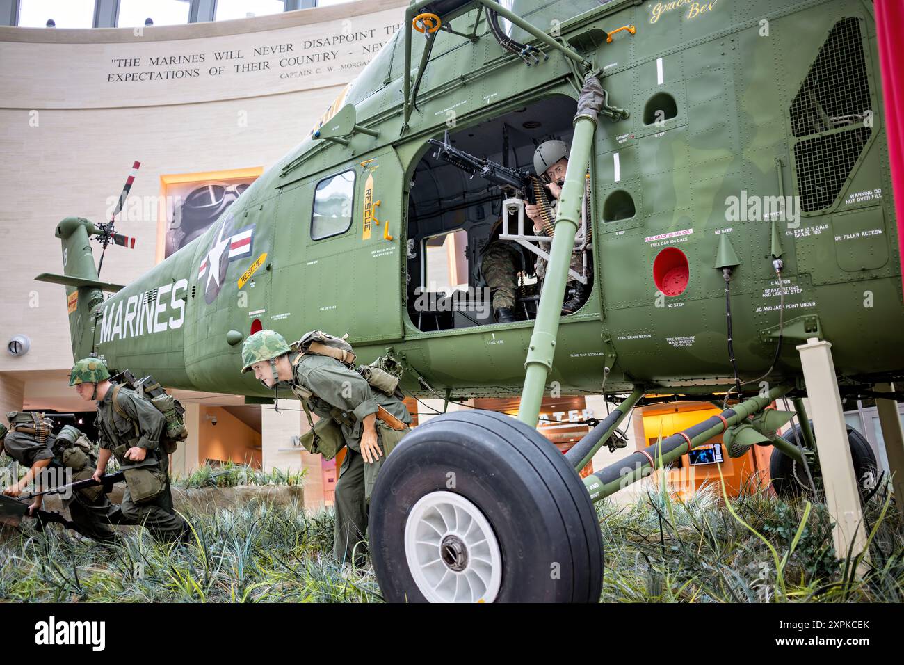 Role of helicopters in vietnam war hi-res stock photography and images ...