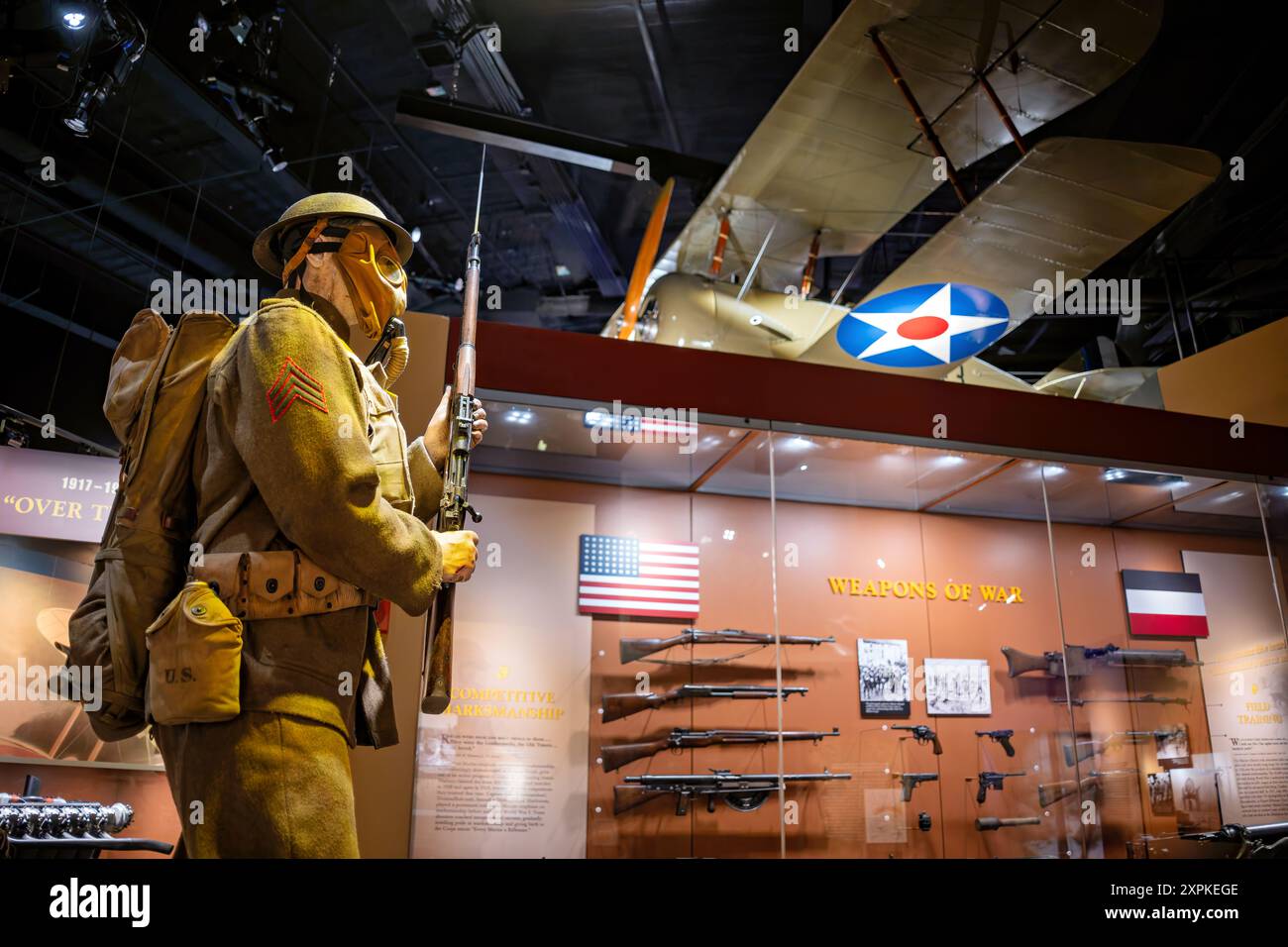 Photographs of military technology hi-res stock photography and images ...