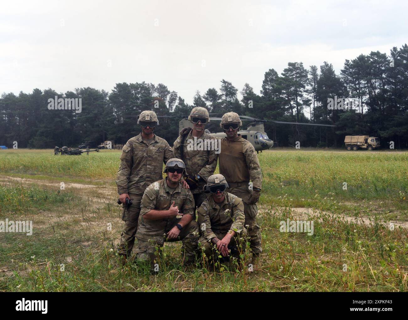 2 32 field artillery hi-res stock photography and images - Alamy