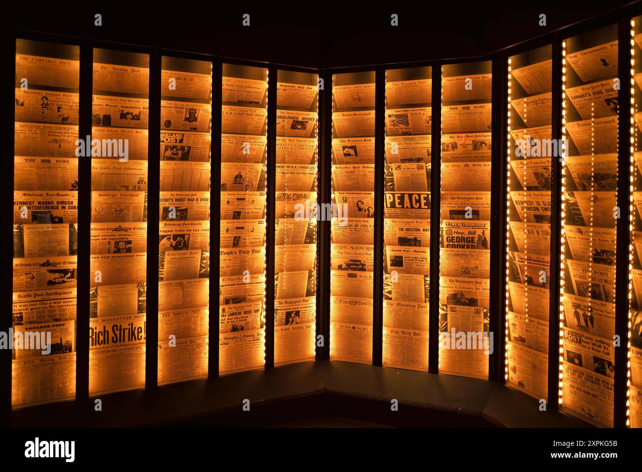 Smithsonian National Postal Museum Newspaper Exhibit Washington DC ...