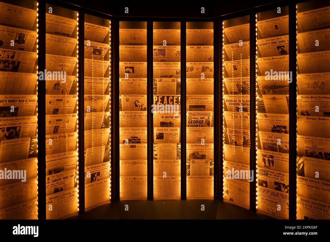 Smithsonian newspaper display hi-res stock photography and images - Alamy