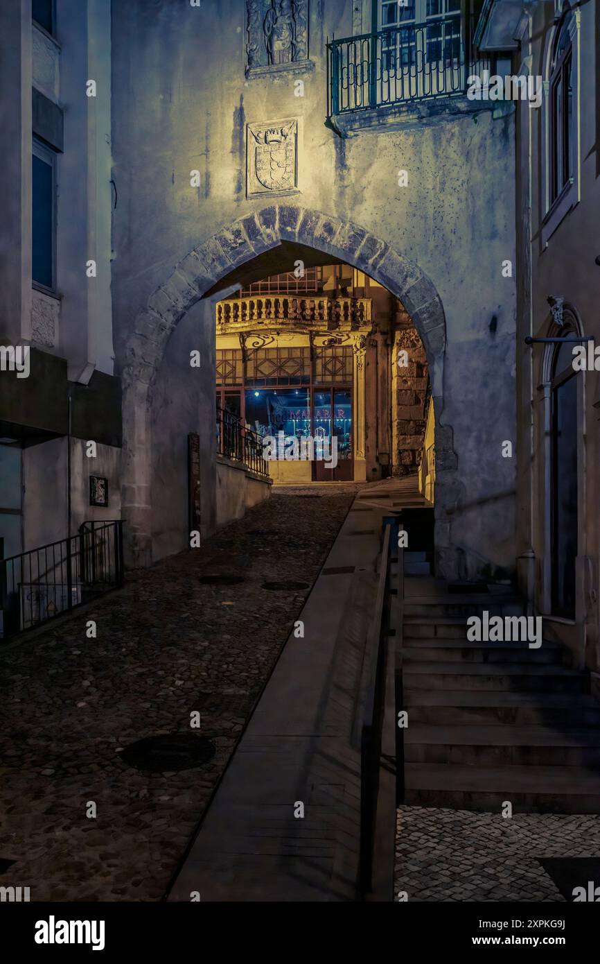 Barbican Gate Arch (Porta da Barbacã), entrance to the old medieval ...