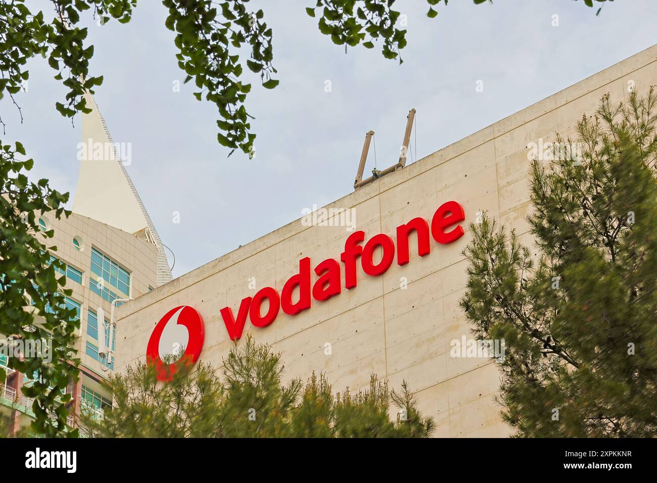 Vodafone logo office building hi-res stock photography and images - Alamy